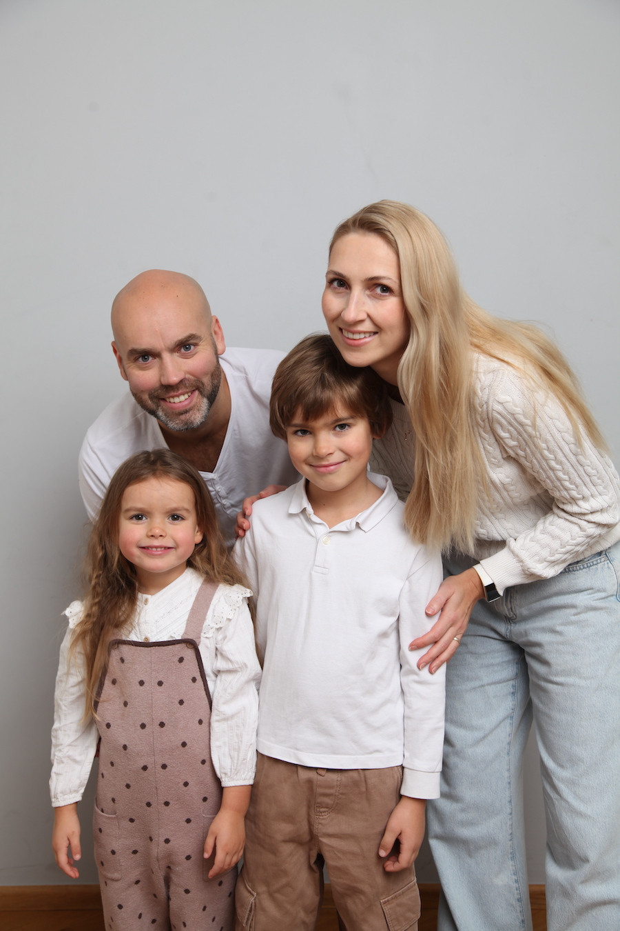 Family I Arno, Adeline, Karl & Maarja | Agency Icon