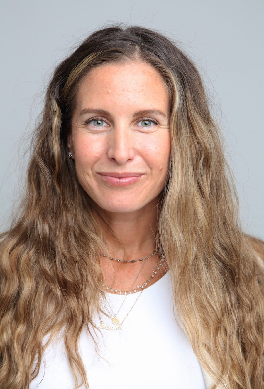 Alexandra R. | Agency Icon